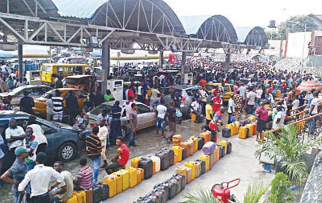 Fuel Scarcity returns in Abuja, Lagos – Daily Review Online – Nigeria and World News